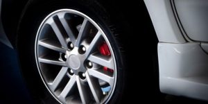 Front-Wheel Drive vs. Rear-Wheel Drive – Differences with Pros & Cons